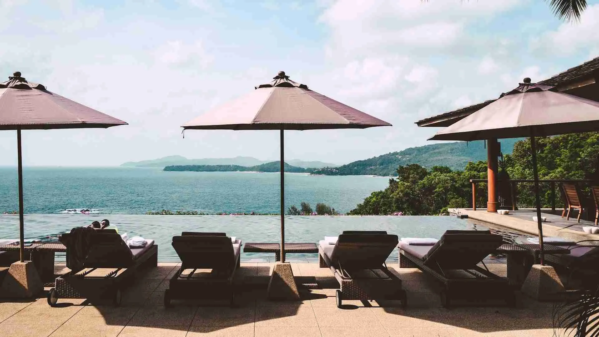 5 Amazing Luxurious Pool Villas in Thailand | VIP Luxury Services